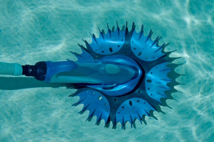 How to Choose a Swimming Pool Cleaner - Sunplay.com